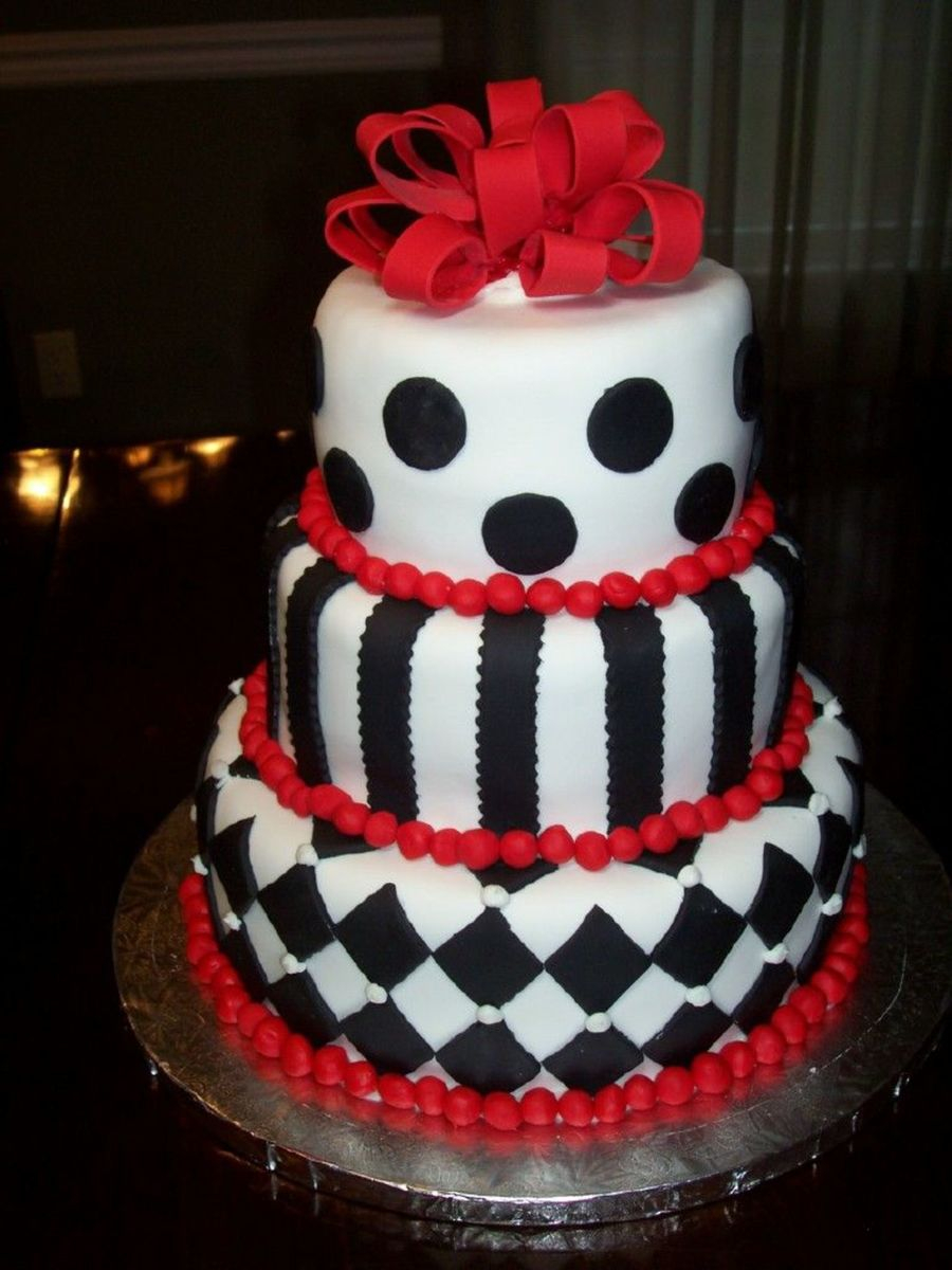 30+ Awesome Picture of Black And White Birthday Cakes - birijus.com