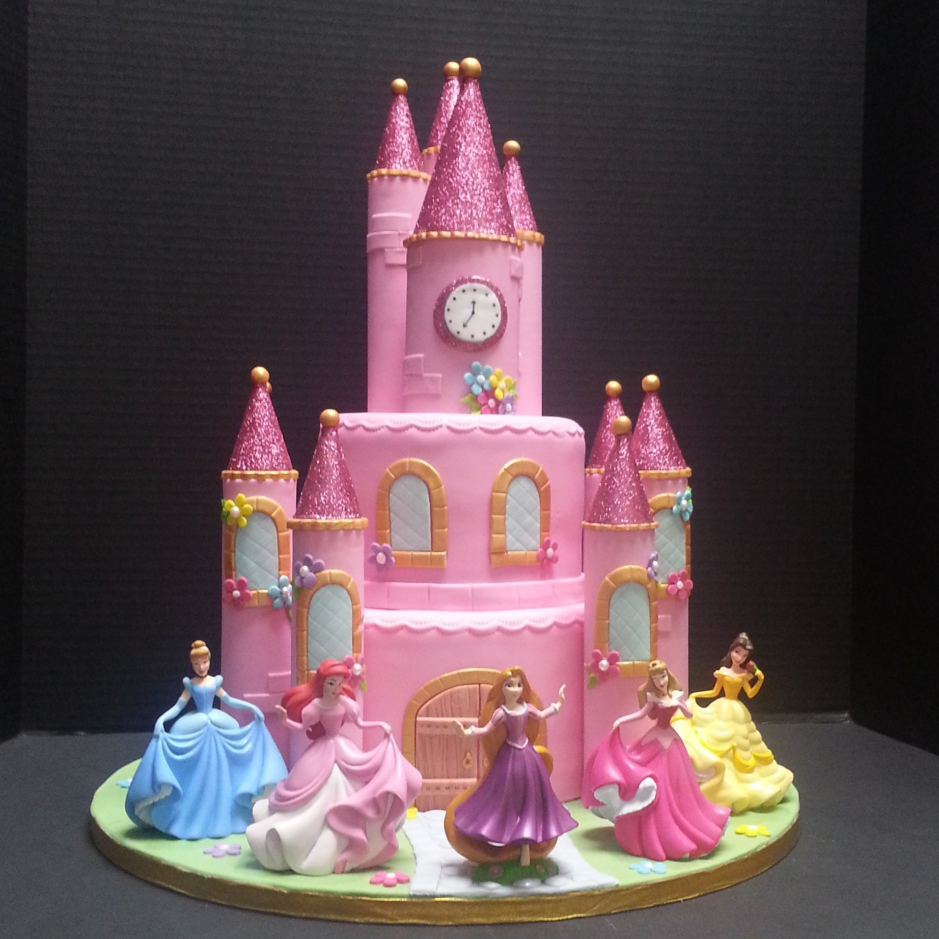 30+ Creative Photo of Customized Birthday Cakes - birijus.com