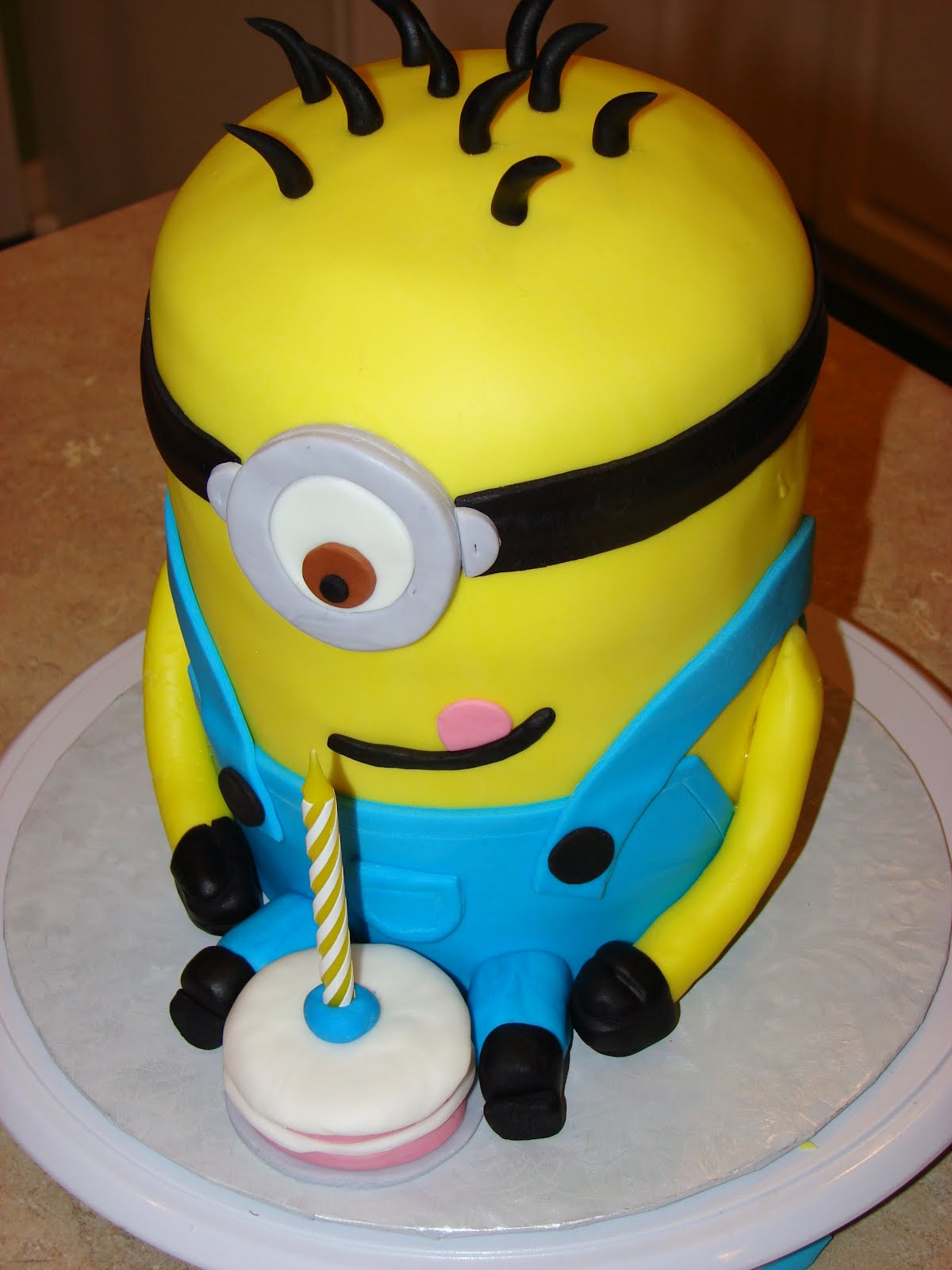 25+ Great Photo of Minion Birthday Cake Images - birijus.com